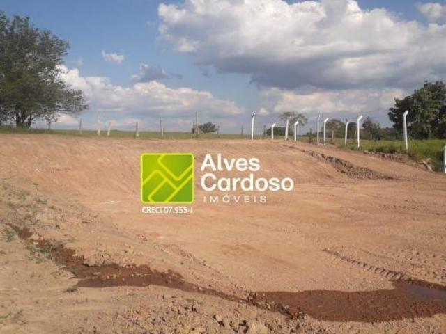 Terreno à venda 1.167,89 M² por R$ 80.000,00 Collinas de Porangaba Porangaba/SP