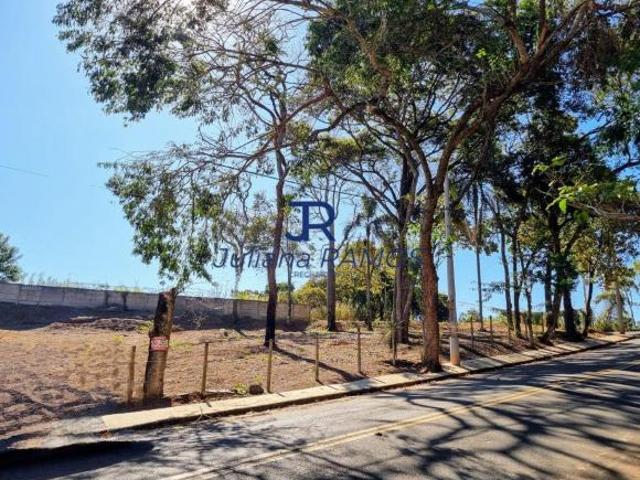 Terreno à venda, 1.200m2, em bairro com chácaras formadas em Atibaia/SP
