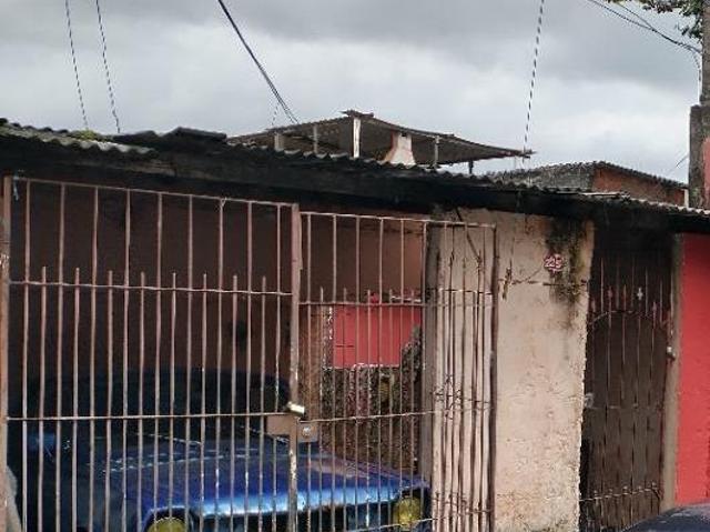 Casa Térrea à venda 2 quartos 1 vaga Taboão Diadema SP