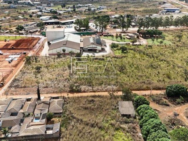 TERRENO À VENDA – 20.000 m² | ÓTIMA LOCALIZAÇÃO PRÓXIMA À BR