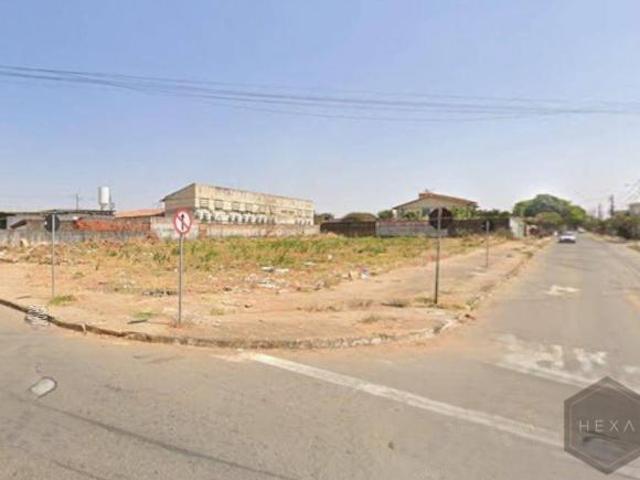 Terreno à venda, 2200 m² Residencial Village Garavelo Aparecida de Goiânia/GO