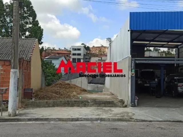 TERRENO A VENDA 250m² EM EXCELENTE LOCALIZAÇÃO