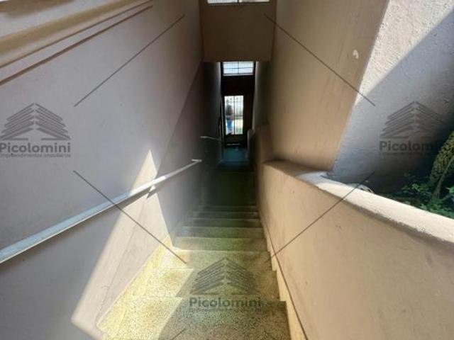 Terreno à venda,280 m² construídos,com salão comercial mais 2 casas com entradas independentes, 01 v