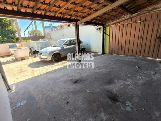 Terreno à venda 2 quartos no Bairro CAMARGOS