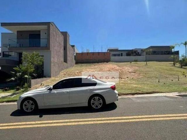 Terreno à venda, 300 m²