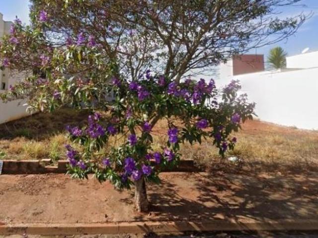 TERRENO À VENDA