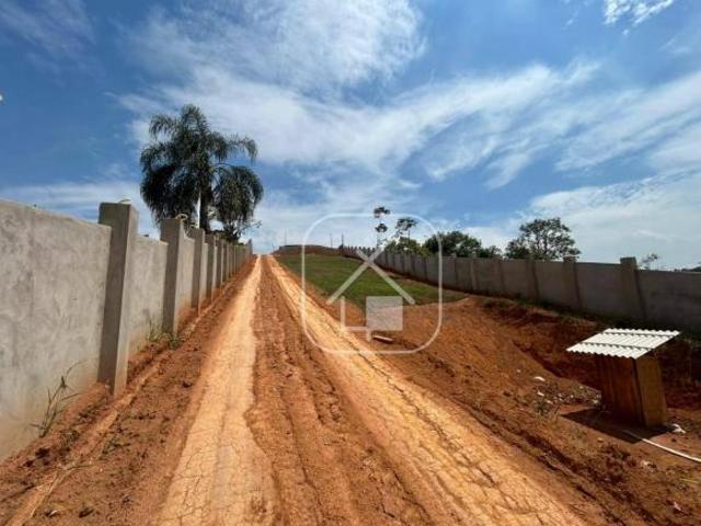 Terreno à venda, 3220 m² por R$ 1.500.000,00 Itaoca Guararema/SP