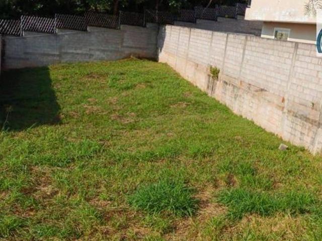 Terreno à venda por R$ 450.000,00 Condomínio Picollo Villaggio Louveira/SP