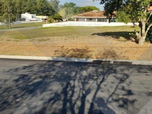 Terreno à venda, 450 m² por R$ 75.000,00 Condominio ninho verde Porangaba/SP
