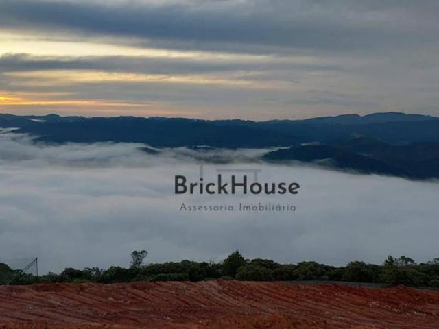 Terreno à venda, 5500 m² por R$ 5.500.000,00 Condomínio Morro Pedra do Fogo Campos do Jordão/SP