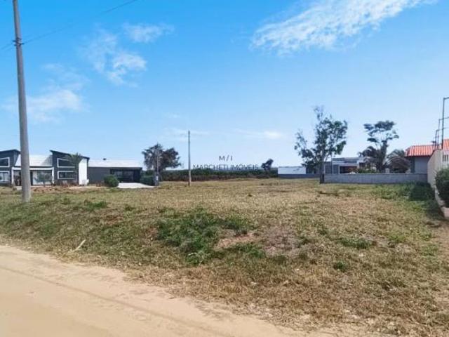 Terreno à venda 566m² de esquina no Ninho Verde 2 Eco Residence