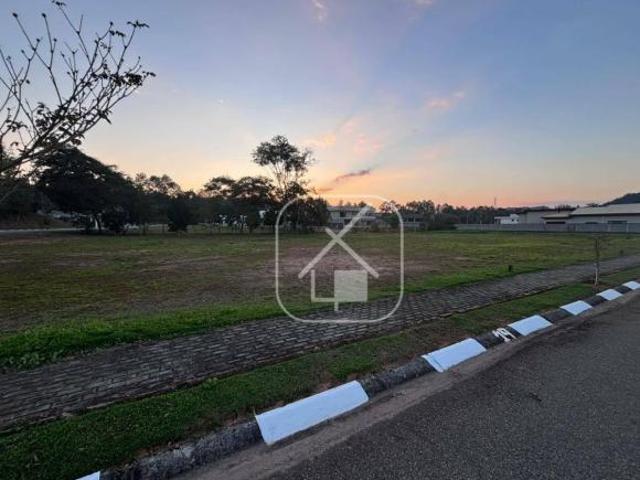 Terreno à venda | 640 m² | Condomínio Águas do Paraíba | Bairro Paião | Guararema/SP