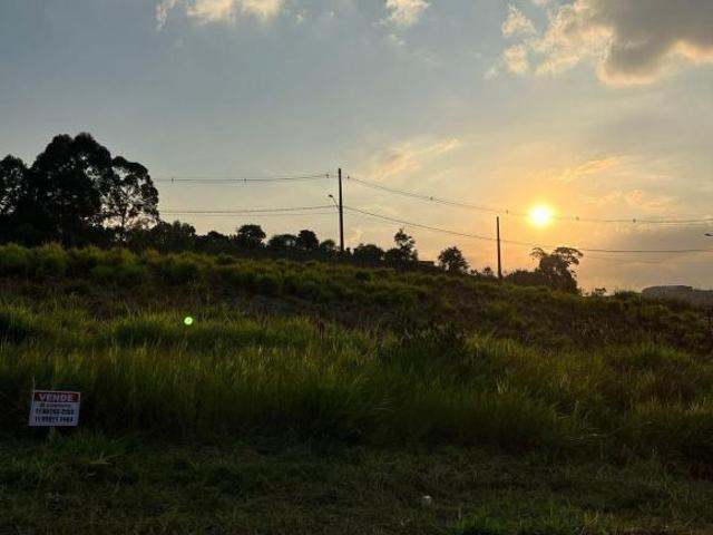Terreno à Venda