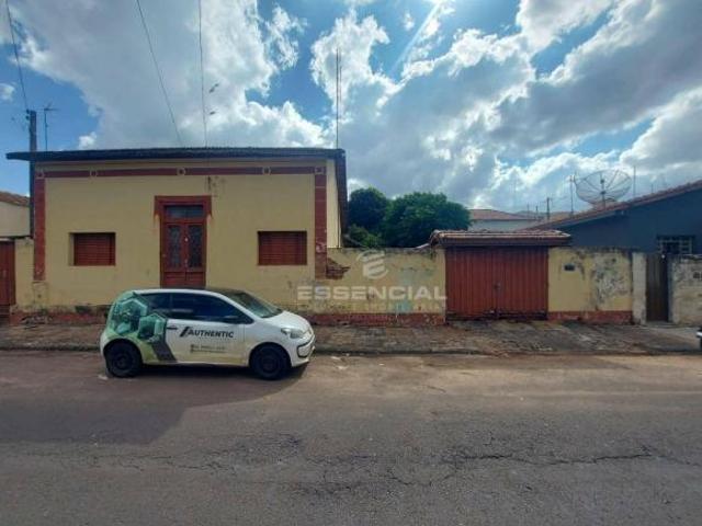 Terreno à venda, 740 m² por R$ 550.000,00 Centro Botucatu/SP