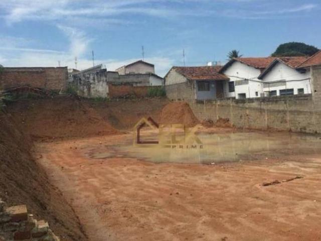 Terreno à venda, 762 m² por R$ 800.000,00 Centro Pindamonhangaba/SP