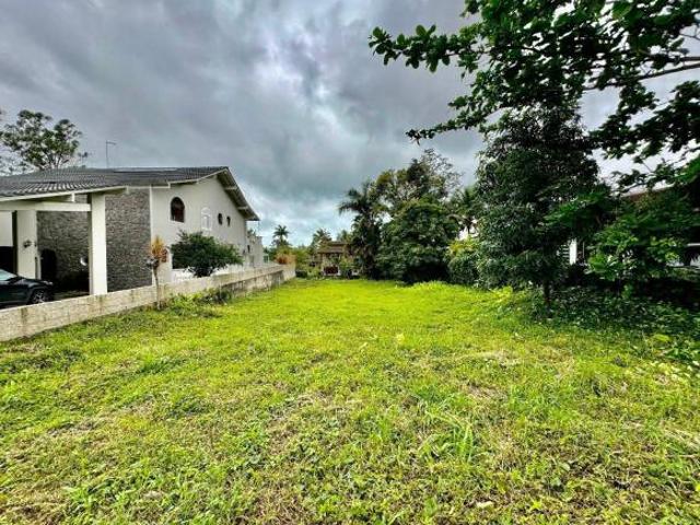 Terreno à venda, 806 m² por R$ 1.000.000,00 Enseada Guarujá/SP