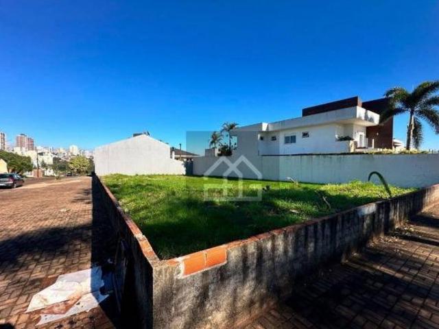 Terreno à venda, 800 m² por R$ 2.000.000 Country Cascavel/PR