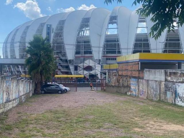 Terreno à Venda 981m² no Bairro Praia de Belas
