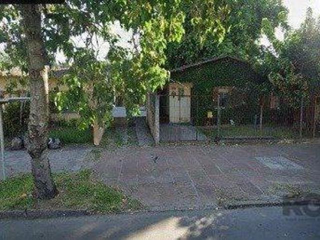 Terreno à venda com área 440 m² Bairro Camaquã POA/RS