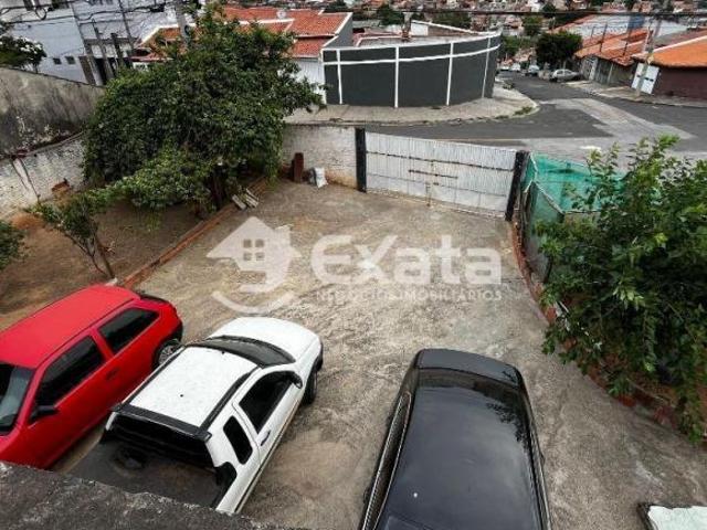 Terreno a venda com casa no Ipanema Ville