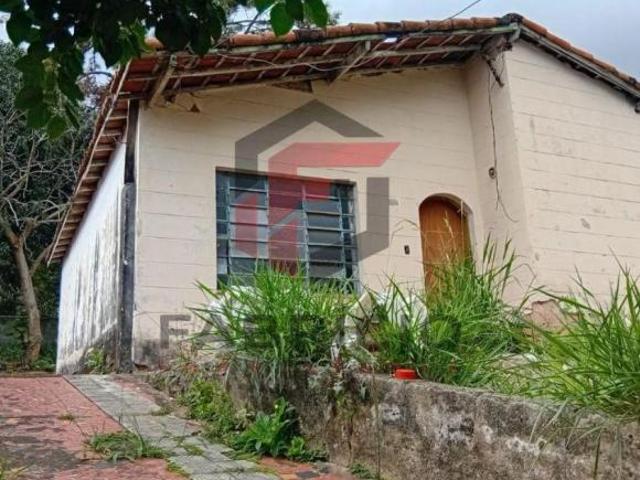 Terreno à venda com documentação regularizada no bairro Sesc