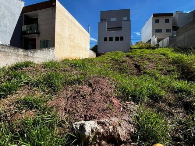 Terreno à Venda com Projeto Aprovado!