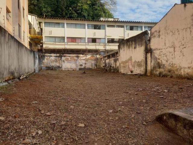 Terreno à venda com projeto aprovado Lei Antiga