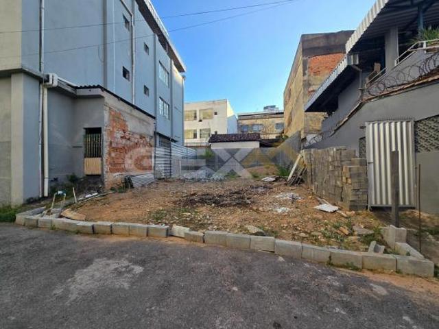 Terreno à Venda com 161,55 m² no Centro de Divinópolis MG