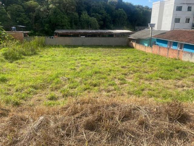 TERRENO A VENDA COM 17 METROS DE FRENTE 612 m2 PROXIMO A LOJA DE MÓVEIS CAMPO LARGO