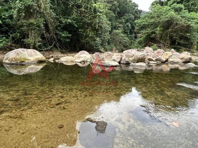 Terreno a Venda com 1.385 m2 em Condomínio Fechado Ubatuba SP