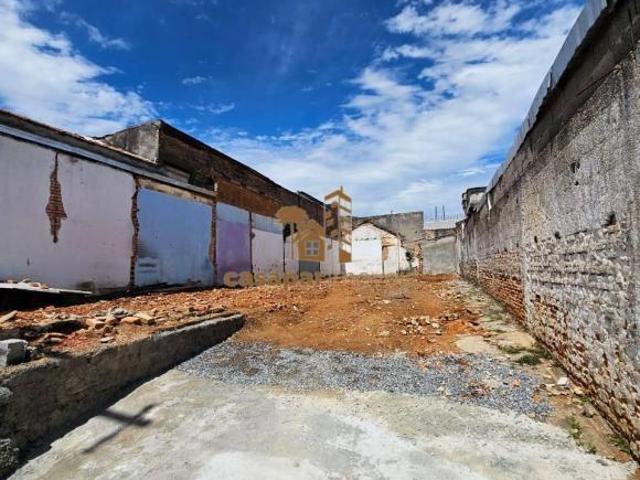 Terreno à Venda com 261 m², Totalmente Plano, 9 x 29 metros no Cerâmica