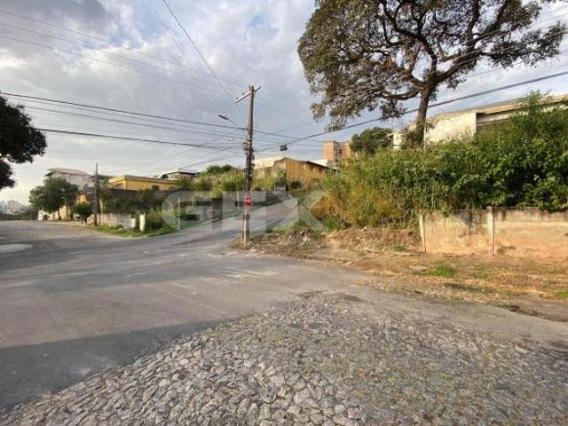 Terreno à Venda com 288m² no Bairro Antônio Fonseca em Divinópolis MG