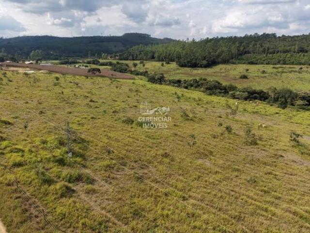Terreno á Venda com 20.000m², Semi Condomínio e Fundo banhado pelo Rio São João em Itatiaiuçu/MG!
