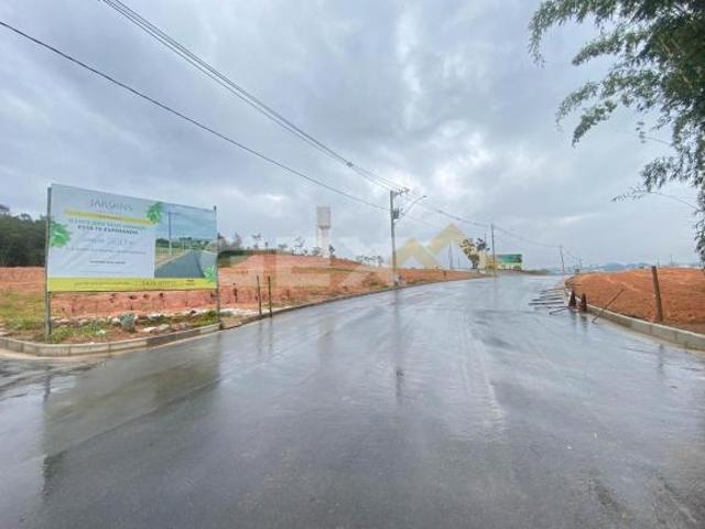 Terreno à Venda com 360m² no Bairro Jardins em Divinópolis MG