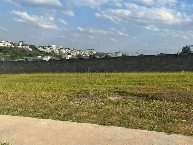 Terreno à venda com 360m² no Swiss Park em Campinas