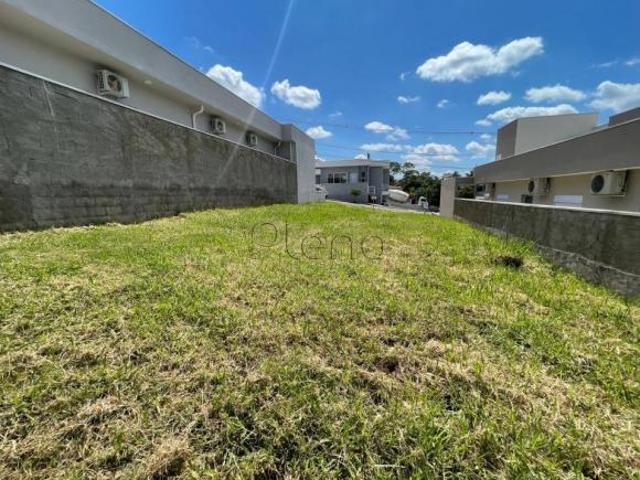Terreno à venda com 300 m² no Condomínio Porto do Sol, Valinhos