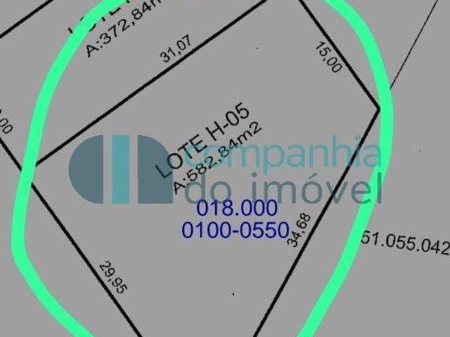 Terreno à Venda com 582m² no Pilarzinho