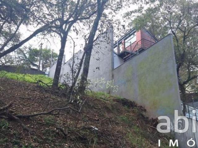 Terreno à venda com 588 m² no Jardim Rolinópolis Próximo ao metrô Vila Sônia