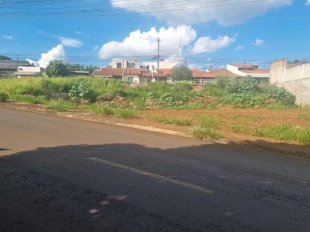 Terreno à venda com 596 m² | Terreno amplo com dupla possibilidade de acesso!
