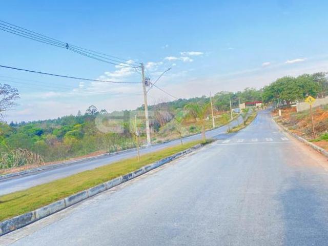 Terreno à Venda com 607m² no Condomínio Balneário do Lago em Carmo do Cajuru MG