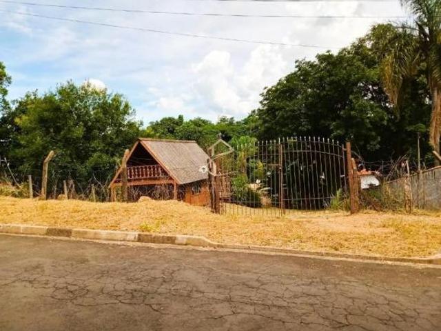 Terreno à venda com 700m² no bairro Altos do Morumbi em Vinhedo, SP