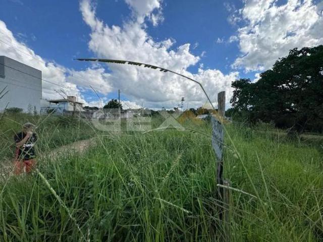 Terreno à Venda com 720m² em Ermida