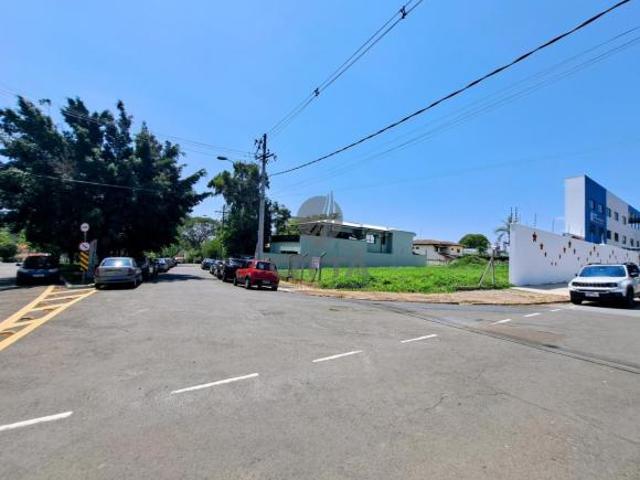 Terreno à venda com 737 m² localizado no bairro Nova Campinas, em Campinas/SP
