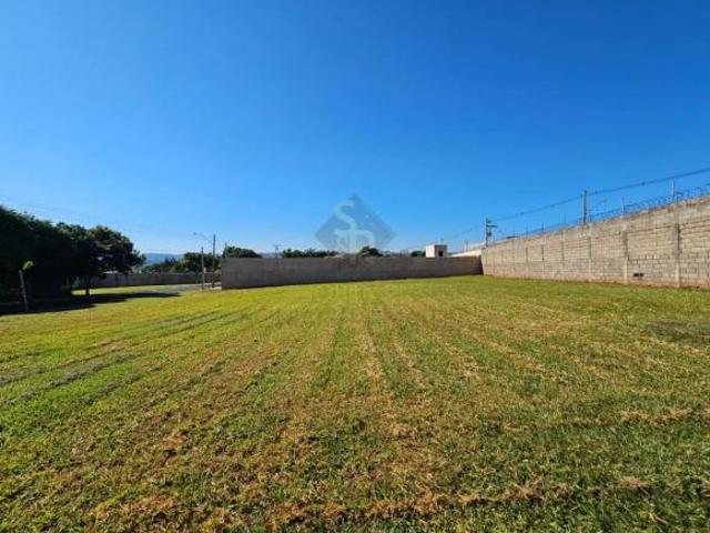 Terreno à venda com 823,94m² de área no Condomínio Bosque das Colinas, em Bonfim Paulista/SP