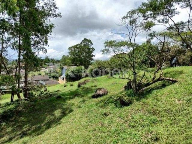 Terreno à venda com 940 m² em Jardim Indaiá, Embu das Artes
