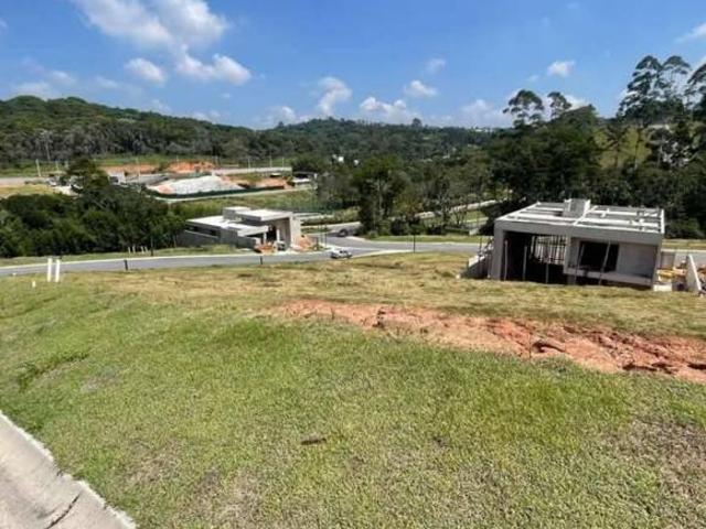 Terreno à venda Cond. Quinta dos Lagos na Granja Viana