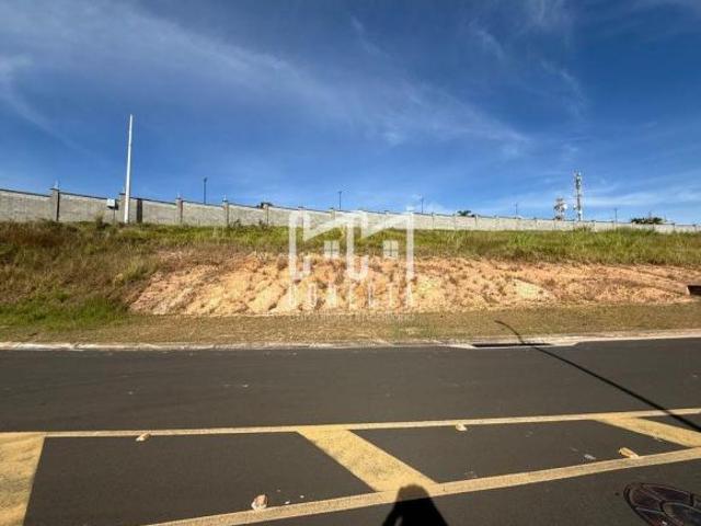 Terreno á venda, Condomínio Villa dos Pinheiros, Indaiatuba SP
