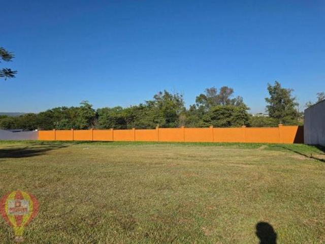 Terreno á venda Condomínio Alphaville Nova Esplanada IV