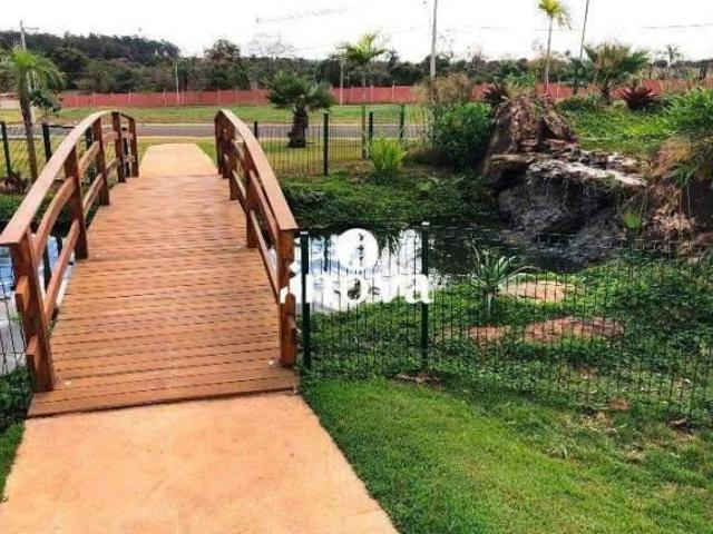 Terreno à venda, Condomínio Damha III