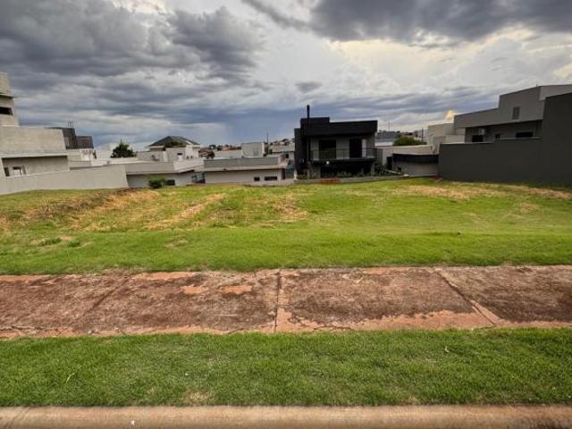 TERRENO A VENDA CONDOMINIO PARQUE TAUA ARAÇARI